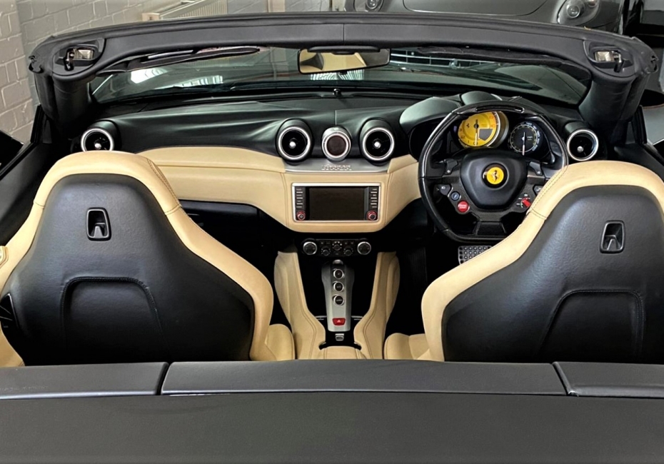 2015 (65) Ferrari California 3.8 V8 T. Finished in Nero Silverstone ...