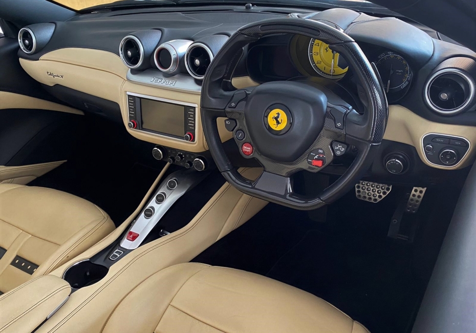 2015 (65) Ferrari California 3.8 V8 T. Finished in Nero Silverstone ...