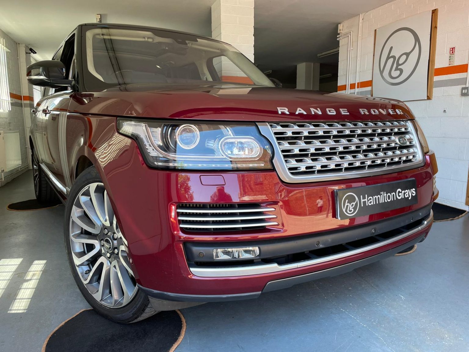 2015 (65) Range Rover 4.4 SDV8 Autobiography Auto 4WD LWB. In ...