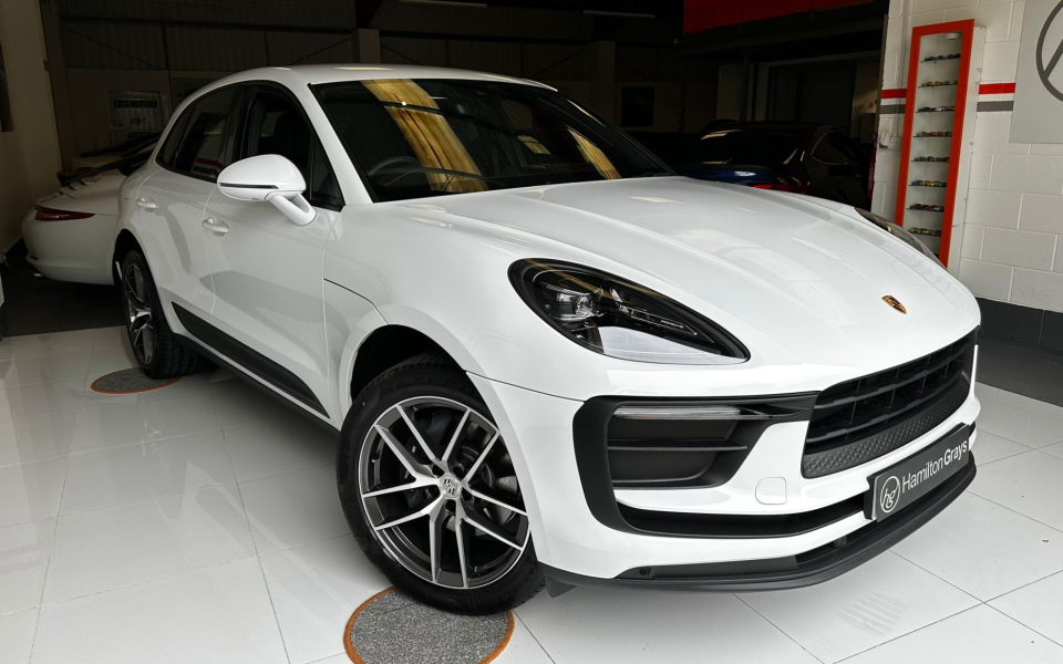 2023 (23) Porsche Macan 2.0T PDK 4WD. As New, In Carrara White Metallic ...