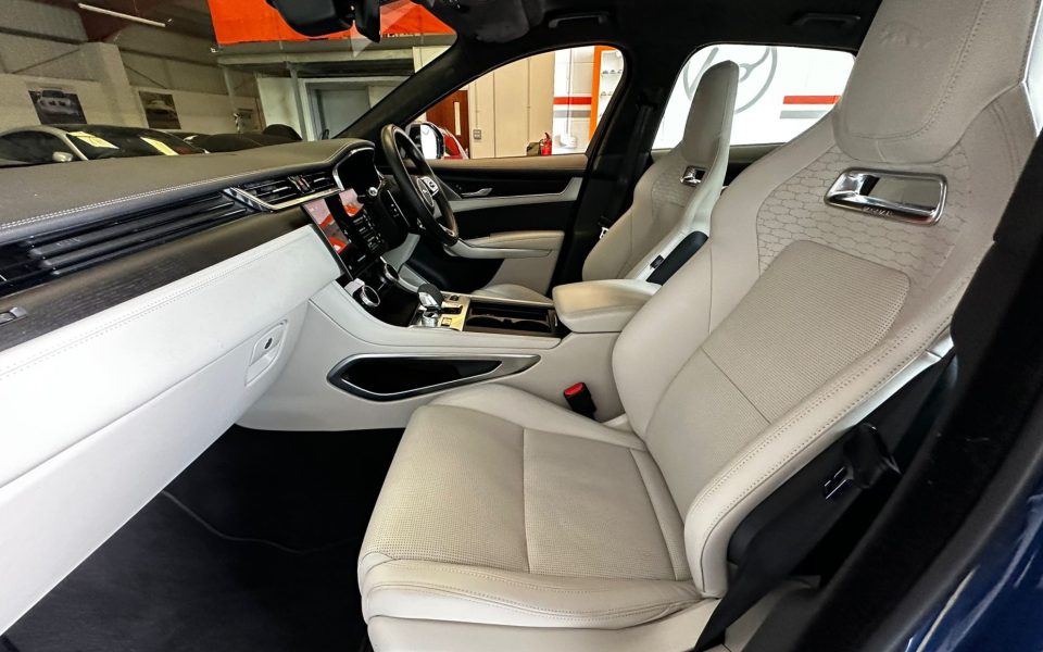 2021 (71) Jaguar F-PACE 2.0 P400e 17.1kWh R-Dynamic HSE Auto AWD ...