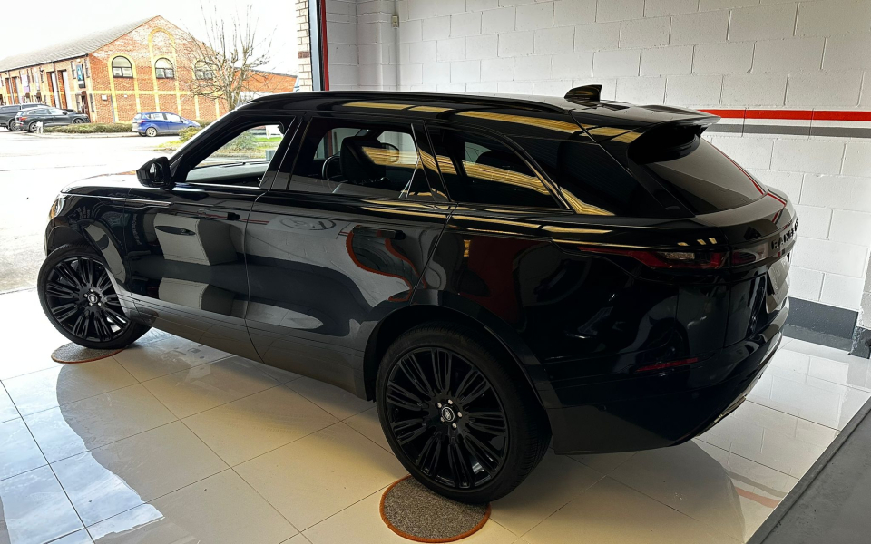 2019 (68) Range Rover Velar 2.0 D180 R-Dynamic HSE Auto 4WD. In ...